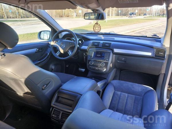 Brūns Mercedes-Benz R 320 2007 Rīga, ar dzinēja tilpumu 3.00 L un nobraukumu 284 tūkst. km par 4333 €, foto 4 vietnē AUTOMOTO.COM.LV