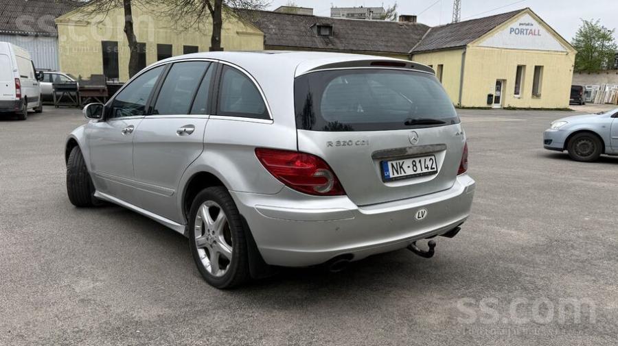 Mercedes-Benz R 320 2005 Rīga, ar dzinēja tilpumu 3.00 L un nobraukumu 287 tūkst. km par 4450 €, foto 6 vietnē AUTOMOTO.COM.LV