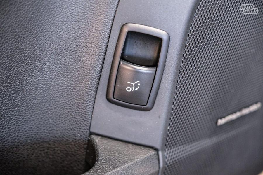 Mercedes-Benz R 320 2009 in Kaunas, with an engine capacity of 3.00 L and mileage of 262 thousand km for 7390 €, photo 19 on AUTOMOTO.COM.LV