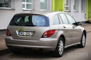 Pelēks Mercedes-Benz R 320 2006 Rīga, ar dzinēja tilpumu 3.00 L un nobraukumu 0 tūkst. km par 4995 €, foto 7 vietnē AUTOMOTO.COM.LV