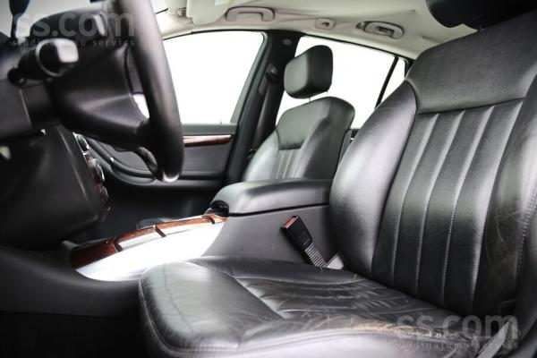 Grey Mercedes-Benz R 320 2006 in Riga, with an engine capacity of 3.00 L and mileage of 0 thousand km for 4995 €, photo 7 on AUTOMOTO.COM.LV