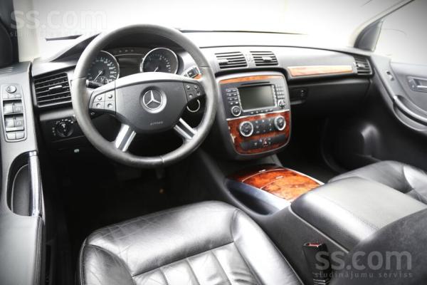 Grey Mercedes-Benz R 320 2006 in Riga, with an engine capacity of 3.00 L and mileage of 0 thousand km for 4995 €, photo 8 on AUTOMOTO.COM.LV