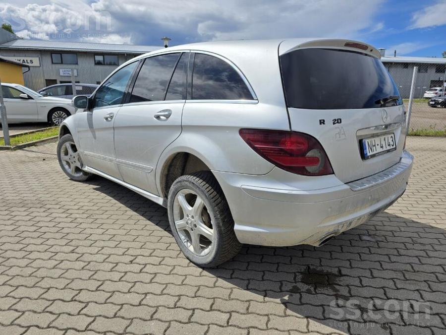 Pelēks Mercedes-Benz R 320 2006 Rīga, ar dzinēja tilpumu 3.00 L un nobraukumu 0 tūkst. km par 1800 €, foto 7 vietnē AUTOMOTO.COM.LV