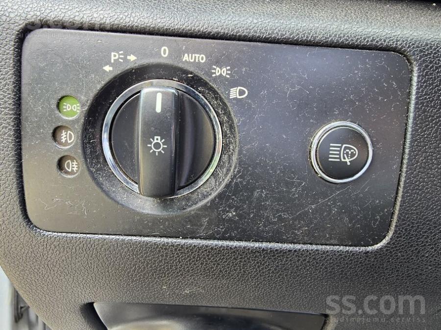 Pelēks Mercedes-Benz R 320 2006 Rīga, ar dzinēja tilpumu 3.00 L un nobraukumu 0 tūkst. km par 1800 €, foto 11 vietnē AUTOMOTO.COM.LV