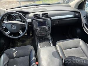 Pelēks Mercedes-Benz R 320 2006 Rīga, ar dzinēja tilpumu 3.00 L un nobraukumu 0 tūkst. km par 1800 €, foto 14 vietnē AUTOMOTO.COM.LV