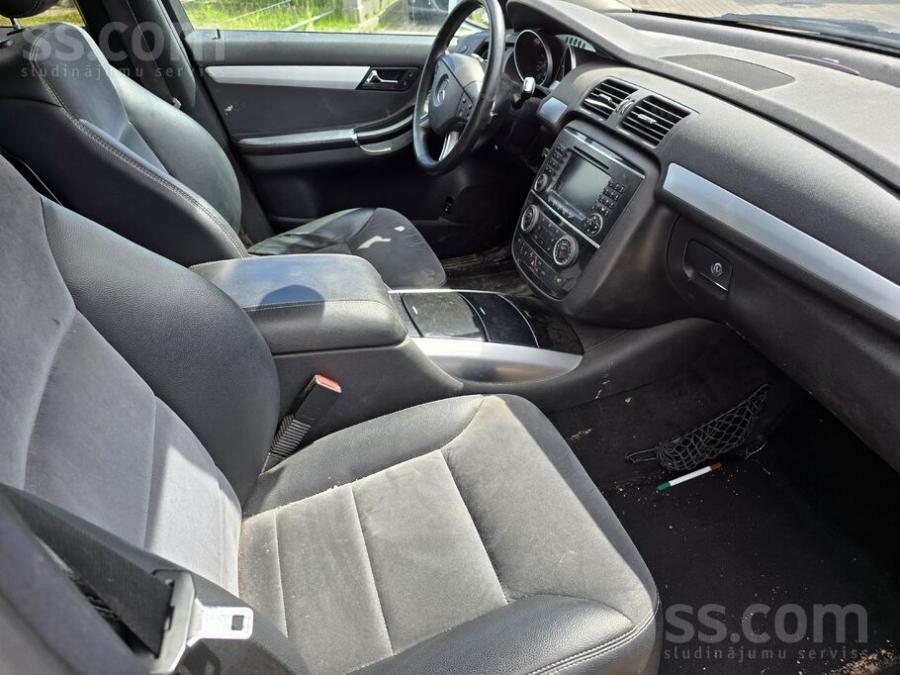 Pelēks Mercedes-Benz R 320 2006 Rīga, ar dzinēja tilpumu 3.00 L un nobraukumu 0 tūkst. km par 1800 €, foto 16 vietnē AUTOMOTO.COM.LV