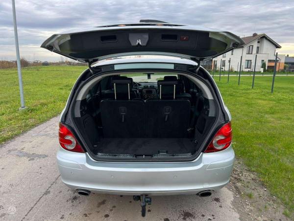Grey Mercedes-Benz R 320 2006 in Klaipeda, with an engine capacity of 3.20 L and mileage of 288 thousand km for 3300 €, photo 6 on AUTOMOTO.COM.LV
