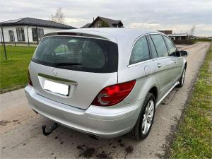 Grey Mercedes-Benz R 320 2006 in Klaipeda, with an engine capacity of 3.20 L and mileage of 288 thousand km for 3300 €, photo 8 on AUTOMOTO.COM.LV