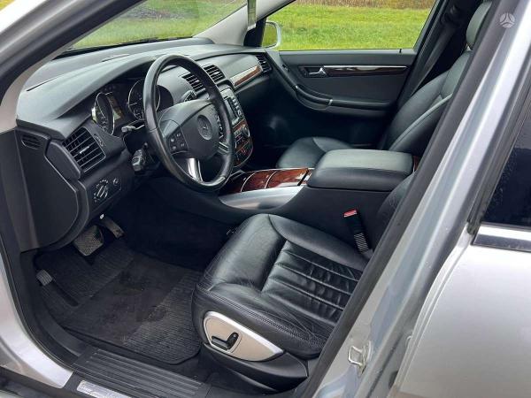 Grey Mercedes-Benz R 320 2006 in Klaipeda, with an engine capacity of 3.20 L and mileage of 288 thousand km for 3300 €, photo 9 on AUTOMOTO.COM.LV
