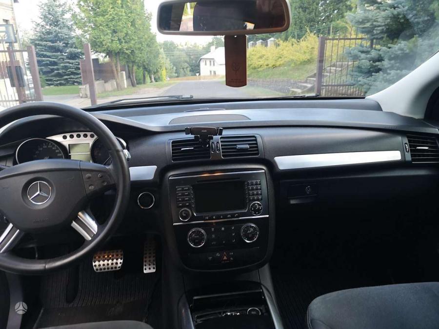 Pelēks Mercedes-Benz R 320 2006 Jonava, ar dzinēja tilpumu 2.99 L un nobraukumu 306 tūkst. km par 3450 €, foto 6 vietnē AUTOMOTO.COM.LV