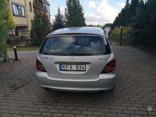 Grey Mercedes-Benz R 320 2006 in Jonava, with an engine capacity of 2.99 L and mileage of 306 thousand km for 3450 €, photo 8 on AUTOMOTO.COM.LV