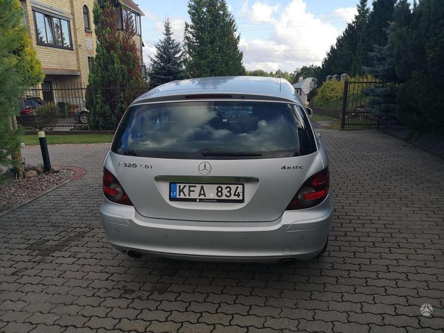 Pelēks Mercedes-Benz R 320 2006 Jonava, ar dzinēja tilpumu 2.99 L un nobraukumu 306 tūkst. km par 3450 €, foto 9 vietnē AUTOMOTO.COM.LV
