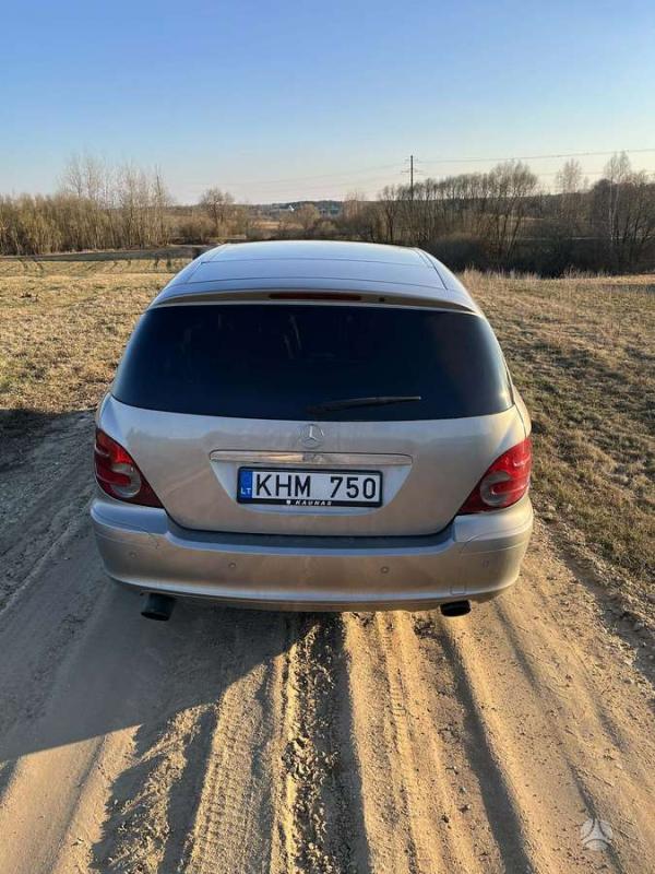 Pelēks Mercedes-Benz R 320 2006 Kaišiadorys, ar dzinēja tilpumu 2.99 L un nobraukumu 424 tūkst. km par 2790 €, foto 7 vietnē AUTOMOTO.COM.LV