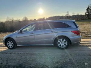 Pelēks Mercedes-Benz R 320 2006 Kaišiadorys, ar dzinēja tilpumu 2.99 L un nobraukumu 424 tūkst. km par 2790 €, foto 9 vietnē AUTOMOTO.COM.LV