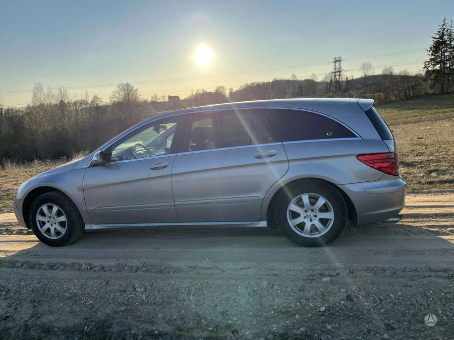 Pelēks Mercedes-Benz R 320 2006 Kaišiadorys, ar dzinēja tilpumu 2.99 L un nobraukumu 424 tūkst. km par 2790 €, foto 9 vietnē AUTOMOTO.COM.LV