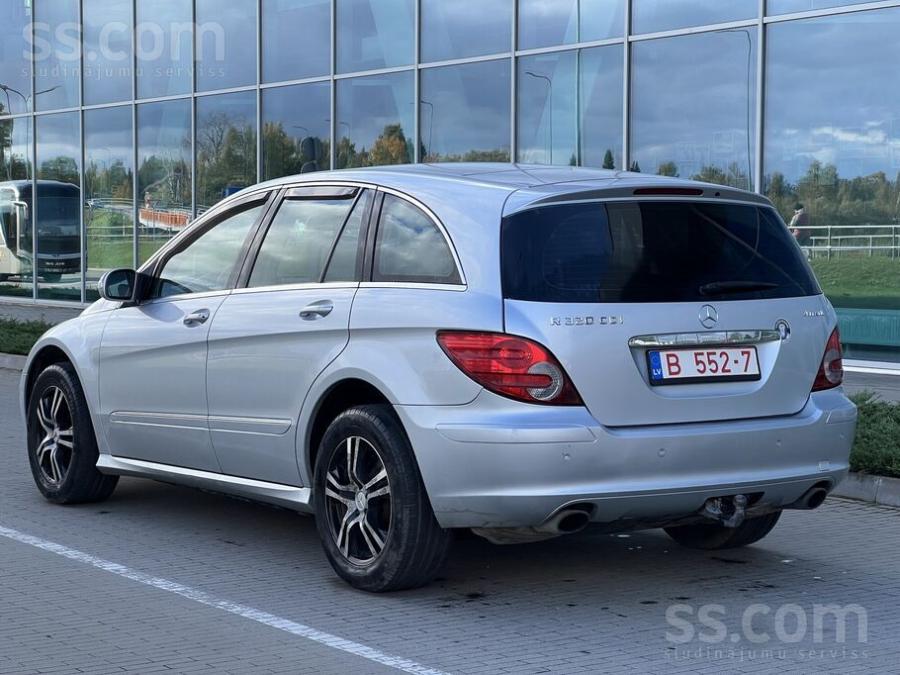 Pelēks Mercedes-Benz R 320 2006 Rēzekne, ar dzinēja tilpumu 3.00 L un nobraukumu 333 tūkst. km par 3750 €, foto 5 vietnē AUTOMOTO.COM.LV