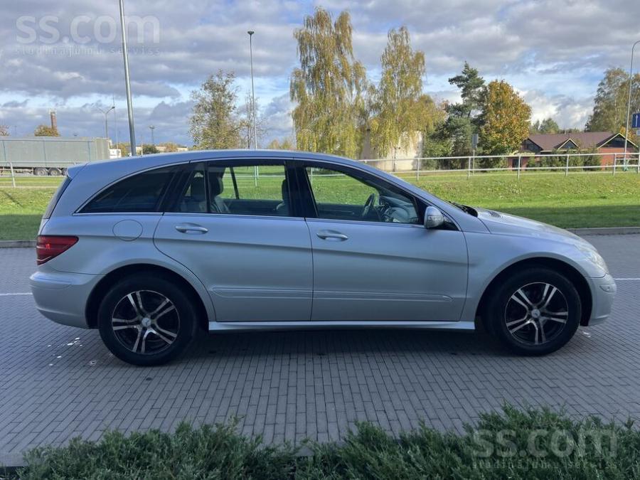 Pelēks Mercedes-Benz R 320 2006 Rēzekne, ar dzinēja tilpumu 3.00 L un nobraukumu 333 tūkst. km par 3750 €, foto 8 vietnē AUTOMOTO.COM.LV