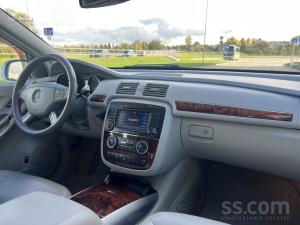 Pelēks Mercedes-Benz R 320 2006 Rēzekne, ar dzinēja tilpumu 3.00 L un nobraukumu 333 tūkst. km par 3750 €, foto 10 vietnē AUTOMOTO.COM.LV