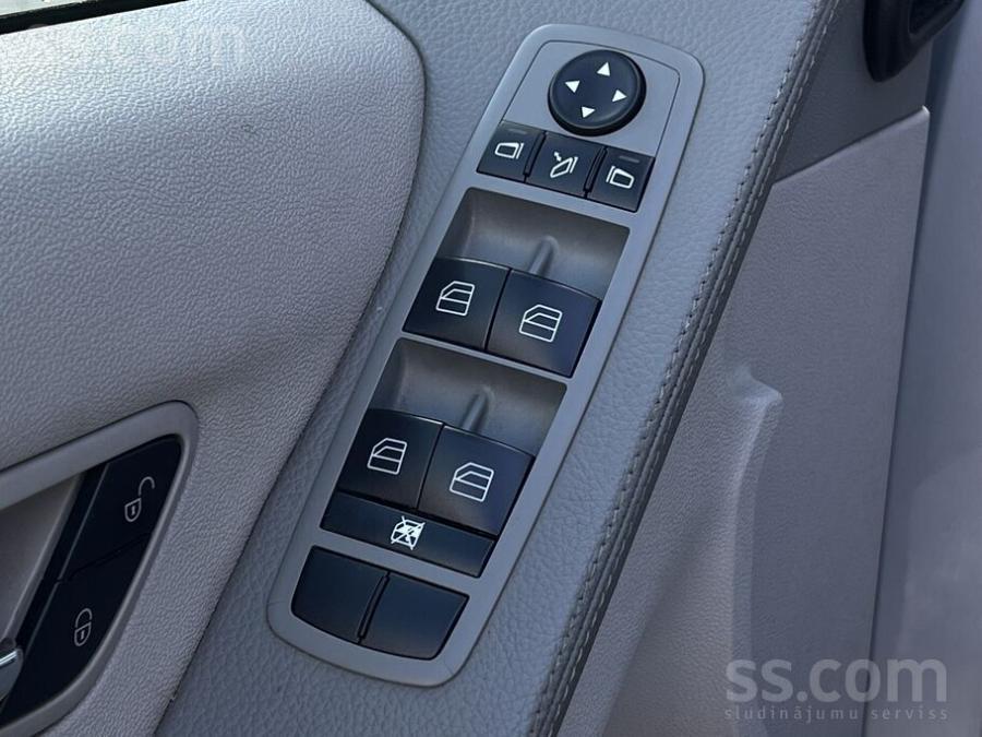 Pelēks Mercedes-Benz R 320 2006 Rēzekne, ar dzinēja tilpumu 3.00 L un nobraukumu 333 tūkst. km par 3750 €, foto 19 vietnē AUTOMOTO.COM.LV