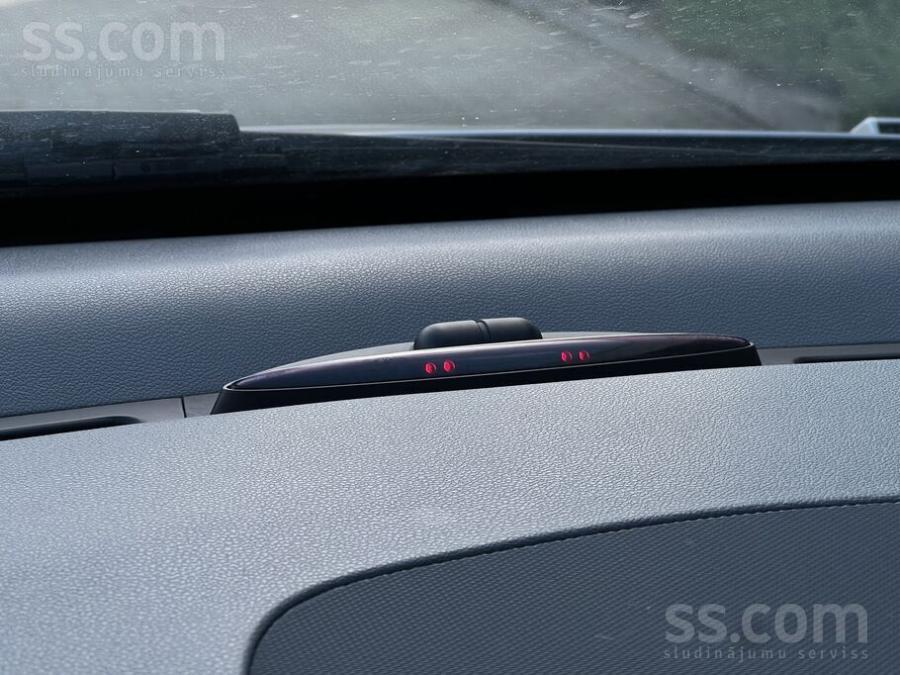 Pelēks Mercedes-Benz R 320 2006 Rēzekne, ar dzinēja tilpumu 3.00 L un nobraukumu 333 tūkst. km par 3750 €, foto 23 vietnē AUTOMOTO.COM.LV