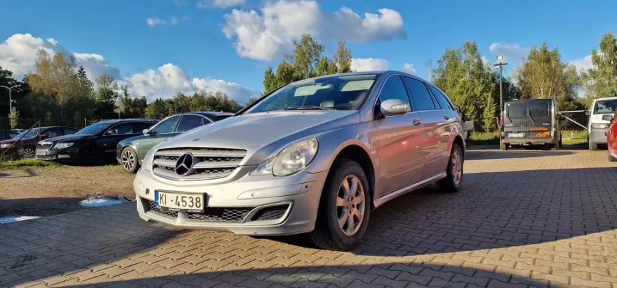 Grey Mercedes-Benz R 320 2007 in Valmiera, with an engine capacity of 3.00 L and mileage of 359 thousand km for 2550 €, photo 7 on AUTOMOTO.COM.LV