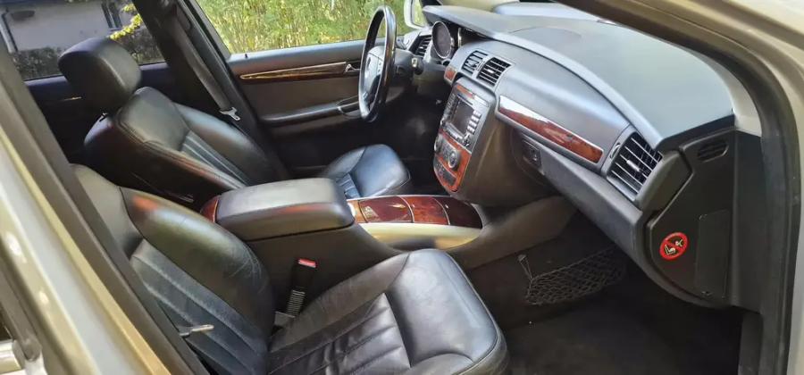Grey Mercedes-Benz R 320 2007 in Valmiera, with an engine capacity of 3.00 L and mileage of 359 thousand km for 2550 €, photo 10 on AUTOMOTO.COM.LV