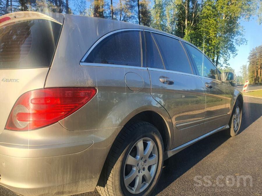 Pelēks Mercedes-Benz R 320 2007 Rīga, ar dzinēja tilpumu 3.00 L un nobraukumu 389 tūkst. km par 2000 €, foto 3 vietnē AUTOMOTO.COM.LV