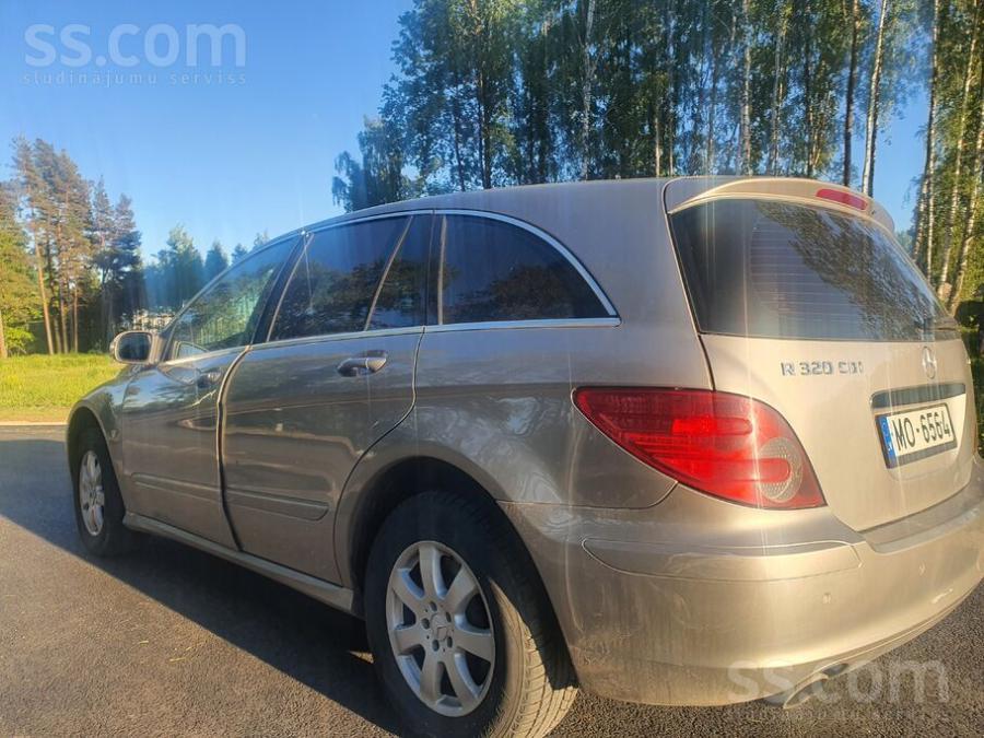 Pelēks Mercedes-Benz R 320 2007 Rīga, ar dzinēja tilpumu 3.00 L un nobraukumu 389 tūkst. km par 2000 €, foto 4 vietnē AUTOMOTO.COM.LV