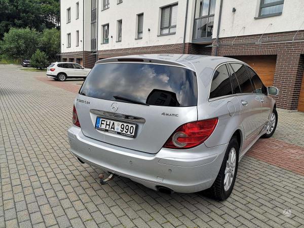 Pelēks Mercedes-Benz R 320 2007 Klaipėda, ar dzinēja tilpumu 3.00 L un nobraukumu 289 tūkst. km par 3700 €, foto 3 vietnē AUTOMOTO.COM.LV