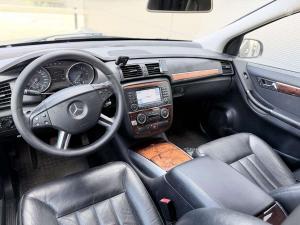 Pelēks Mercedes-Benz R 320 2008 Viļņa, ar dzinēja tilpumu 2.99 L un nobraukumu 325 tūkst. km par 1650 €, foto 6 vietnē AUTOMOTO.COM.LV