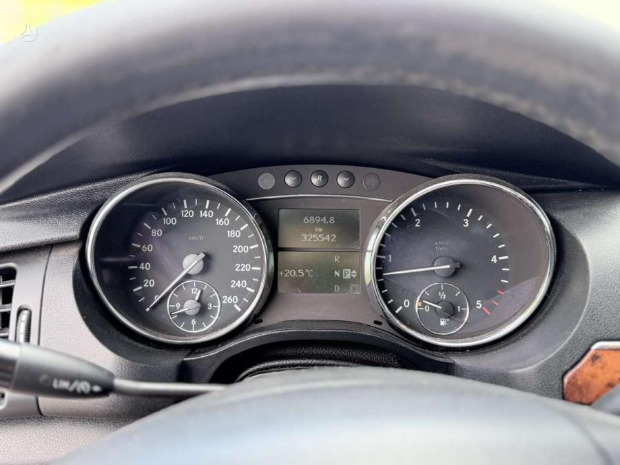 Pelēks Mercedes-Benz R 320 2008 Viļņa, ar dzinēja tilpumu 2.99 L un nobraukumu 325 tūkst. km par 1650 €, foto 12 vietnē AUTOMOTO.COM.LV