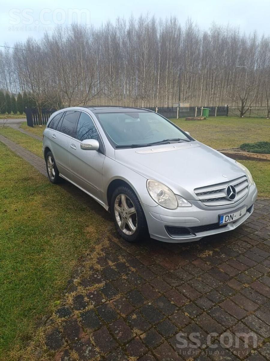 Grey Mercedes-Benz R 320 2006 in Ventspils, with an engine capacity of 3.00 L and mileage of 297 thousand km for 3000 €, photo 2 on AUTOMOTO.COM.LV