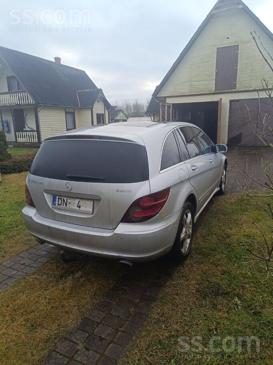 Grey Mercedes-Benz R 320 2006 in Ventspils, with an engine capacity of 3.00 L and mileage of 297 thousand km for 3000 €, photo 4 on AUTOMOTO.COM.LV