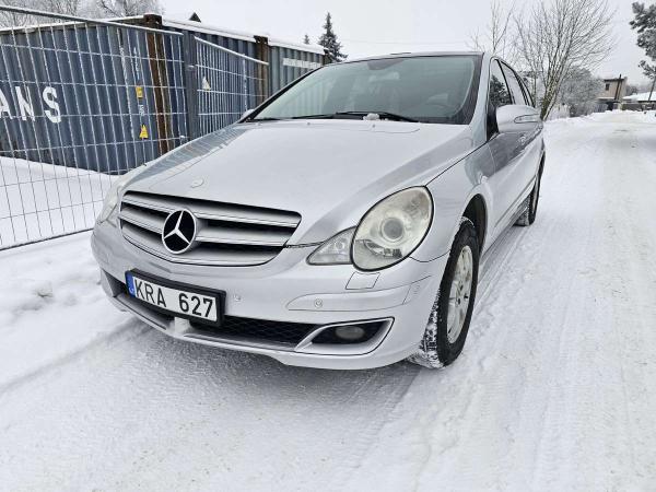 Grey Mercedes-Benz R 320 2006 in Kaunas, with an engine capacity of 3.00 L and mileage of 310 thousand km for 3650 €, photo 3 on AUTOMOTO.COM.LV