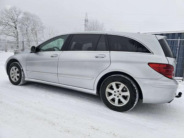 Grey Mercedes-Benz R 320 2006 in Kaunas, with an engine capacity of 3.00 L and mileage of 310 thousand km for 3650 €, photo 4 on AUTOMOTO.COM.LV
