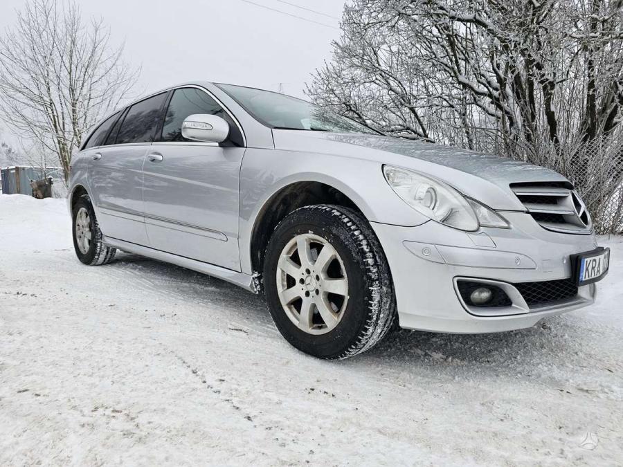 Grey Mercedes-Benz R 320 2006 in Kaunas, with an engine capacity of 3.00 L and mileage of 310 thousand km for 3650 €, photo 12 on AUTOMOTO.COM.LV
