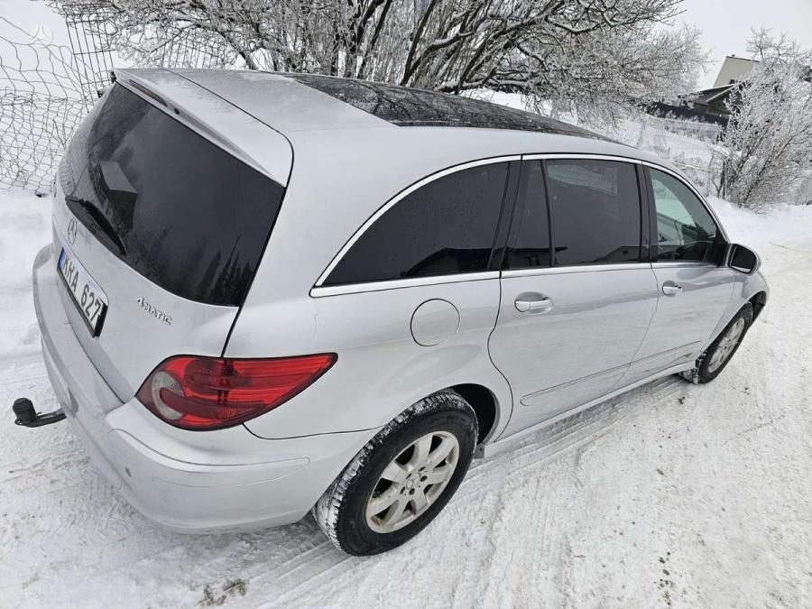 Grey Mercedes-Benz R 320 2006 in Kaunas, with an engine capacity of 3.00 L and mileage of 310 thousand km for 3650 €, photo 15 on AUTOMOTO.COM.LV