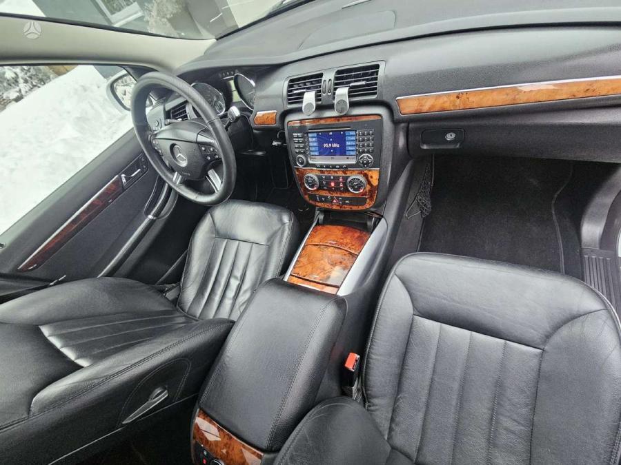 Grey Mercedes-Benz R 320 2006 in Kaunas, with an engine capacity of 3.00 L and mileage of 310 thousand km for 3650 €, photo 26 on AUTOMOTO.COM.LV