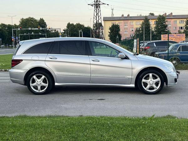 Pelēks Mercedes-Benz R 320 2006 Narva, ar dzinēja tilpumu 3.00 L un nobraukumu 496 tūkst. km par 1999 €, foto 5 vietnē AUTOMOTO.COM.LV