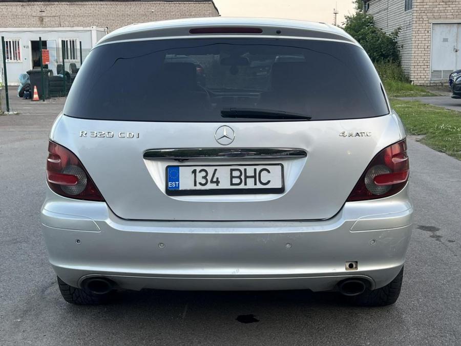 Pelēks Mercedes-Benz R 320 2006 Narva, ar dzinēja tilpumu 3.00 L un nobraukumu 496 tūkst. km par 1999 €, foto 21 vietnē AUTOMOTO.COM.LV