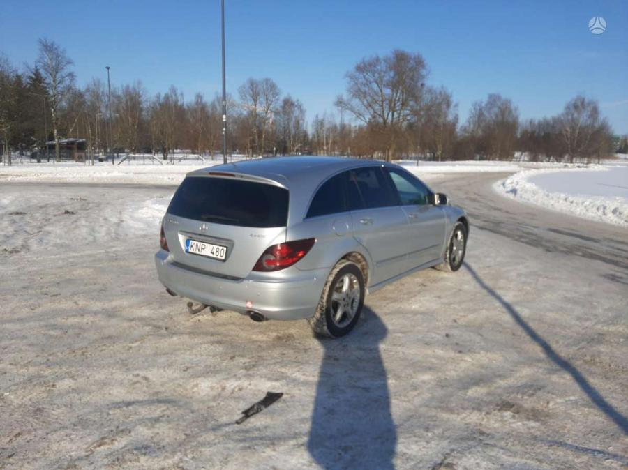 Grey Mercedes-Benz R 320 2007 in Panevezys, with an engine capacity of 3.00 L and mileage of 310 thousand km for 3900 €, photo 12 on AUTOMOTO.COM.LV