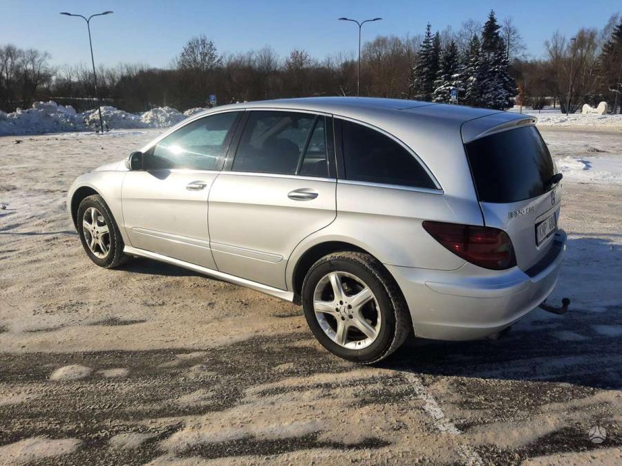 Grey Mercedes-Benz R 320 2007 in Panevezys, with an engine capacity of 3.00 L and mileage of 310 thousand km for 3900 €, photo 16 on AUTOMOTO.COM.LV