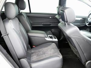 Pelēks Mercedes-Benz R 320 2007 Tallina, ar dzinēja tilpumu 3.00 L un nobraukumu 319 tūkst. km par 2099 €, foto 8 vietnē AUTOMOTO.COM.LV