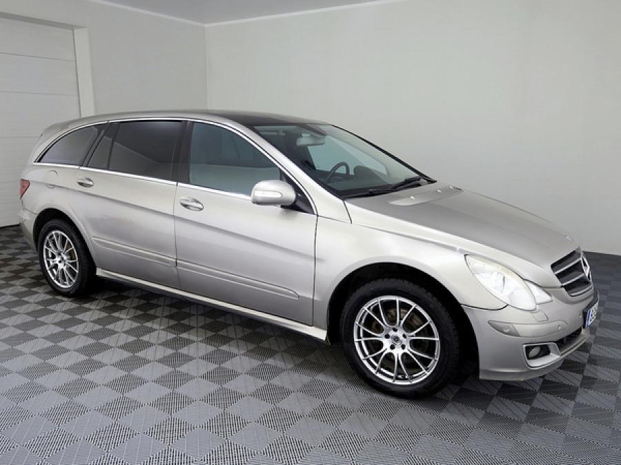 Pelēks Mercedes-Benz R 320 2007 Tallina, ar dzinēja tilpumu 3.00 L un nobraukumu 319 tūkst. km par 1999 €, foto 1 vietnē AUTOMOTO.COM.LV
