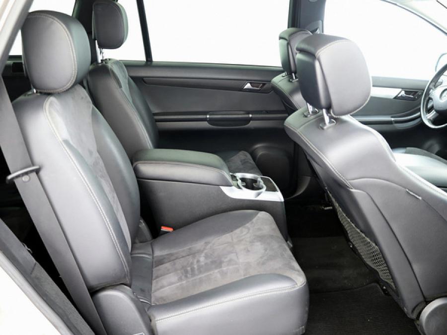 Pelēks Mercedes-Benz R 320 2007 Tallina, ar dzinēja tilpumu 3.00 L un nobraukumu 319 tūkst. km par 1999 €, foto 8 vietnē AUTOMOTO.COM.LV