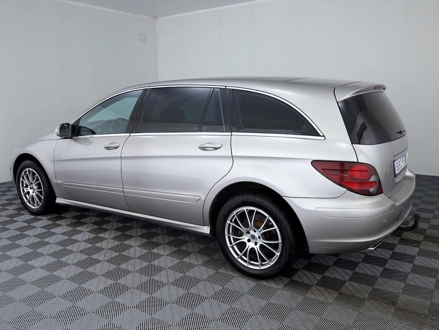 Pelēks Mercedes-Benz R 320 2007 Tallina, ar dzinēja tilpumu 3.00 L un nobraukumu 319 tūkst. km par 1999 €, foto 13 vietnē AUTOMOTO.COM.LV