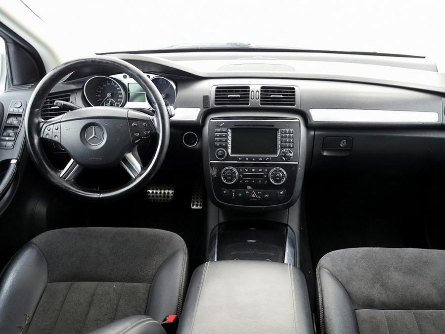 Pelēks Mercedes-Benz R 320 2007 Tallina, ar dzinēja tilpumu 3.00 L un nobraukumu 319 tūkst. km par 1999 €, foto 14 vietnē AUTOMOTO.COM.LV