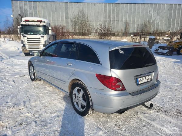 Grey Mercedes-Benz R 320 2008 in Mazeikiai, with an engine capacity of 3.00 L and mileage of 360 thousand km for 4250 €, photo 7 on AUTOMOTO.COM.LV