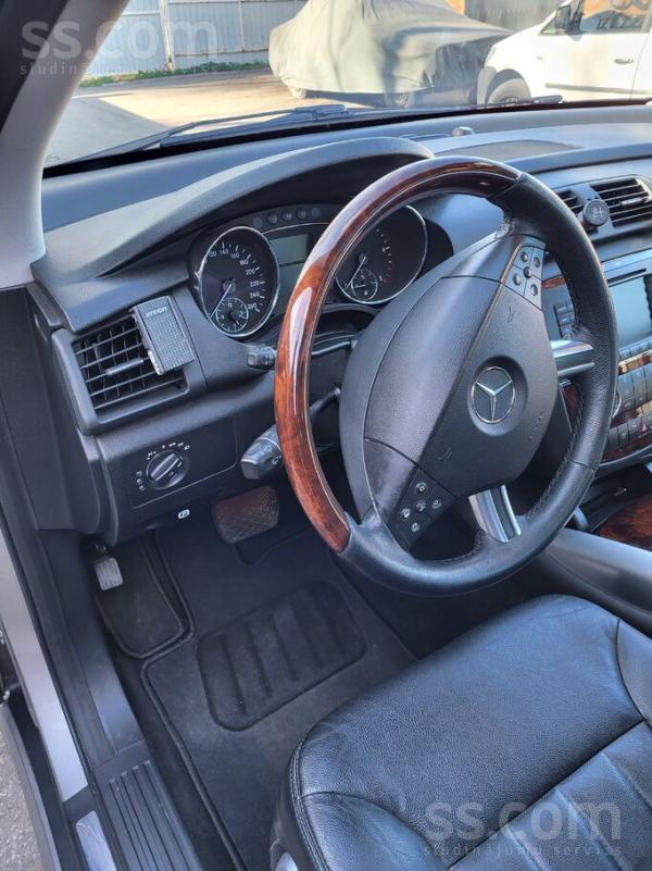 Grey Mercedes-Benz R 320 2008 in Riga, with an engine capacity of 3.00 L and mileage of 0 thousand km for 6500 €, photo 3 on AUTOMOTO.COM.LV