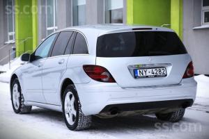 Pelēks Mercedes-Benz R 320 2009 Rīga, ar dzinēja tilpumu 3.00 L un nobraukumu 378 tūkst. km par 3995 €, foto 5 vietnē AUTOMOTO.COM.LV